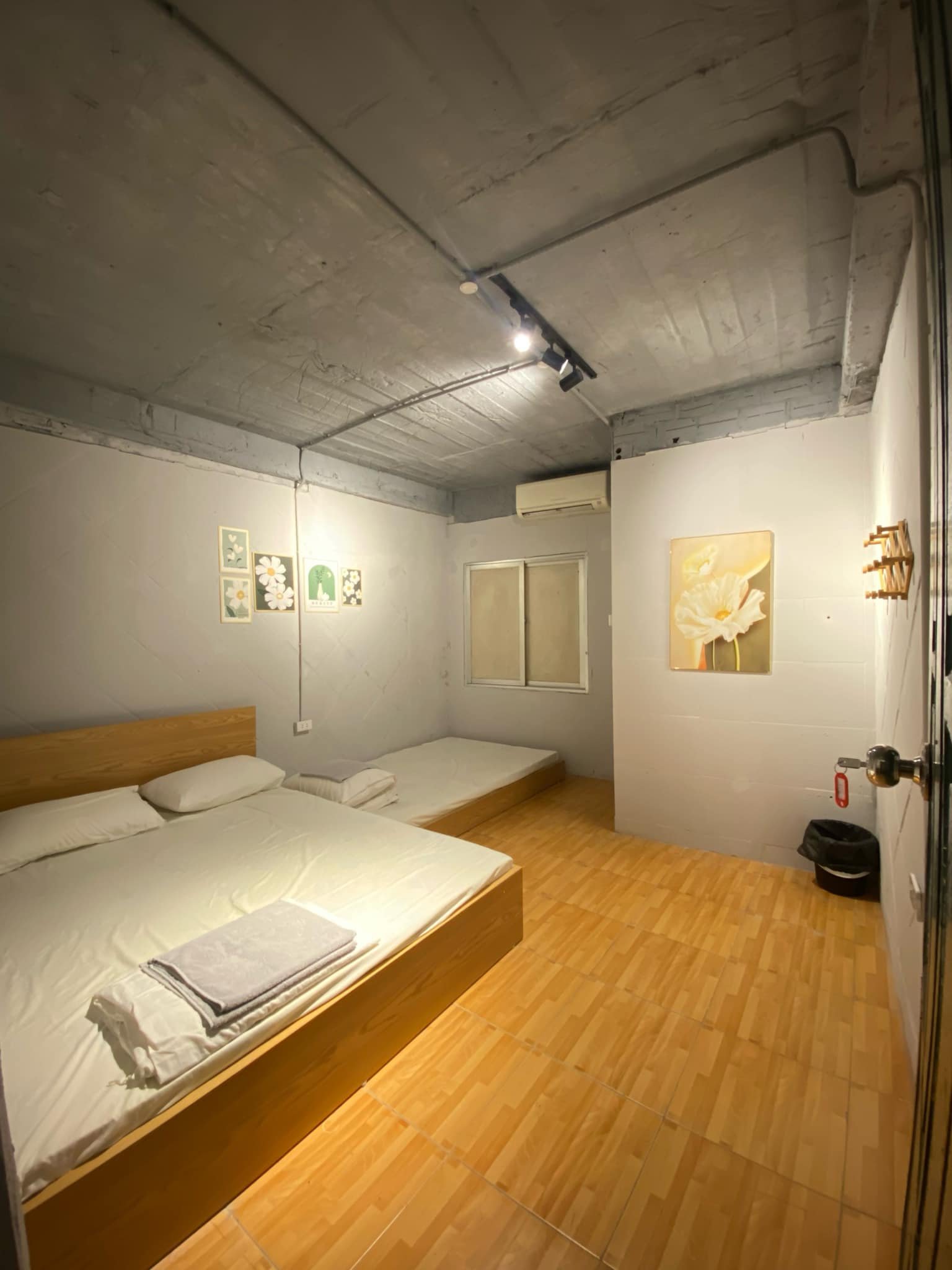 Trang chủ Ubuntu Hostel and Tour - Affordable rooms in the old town ...